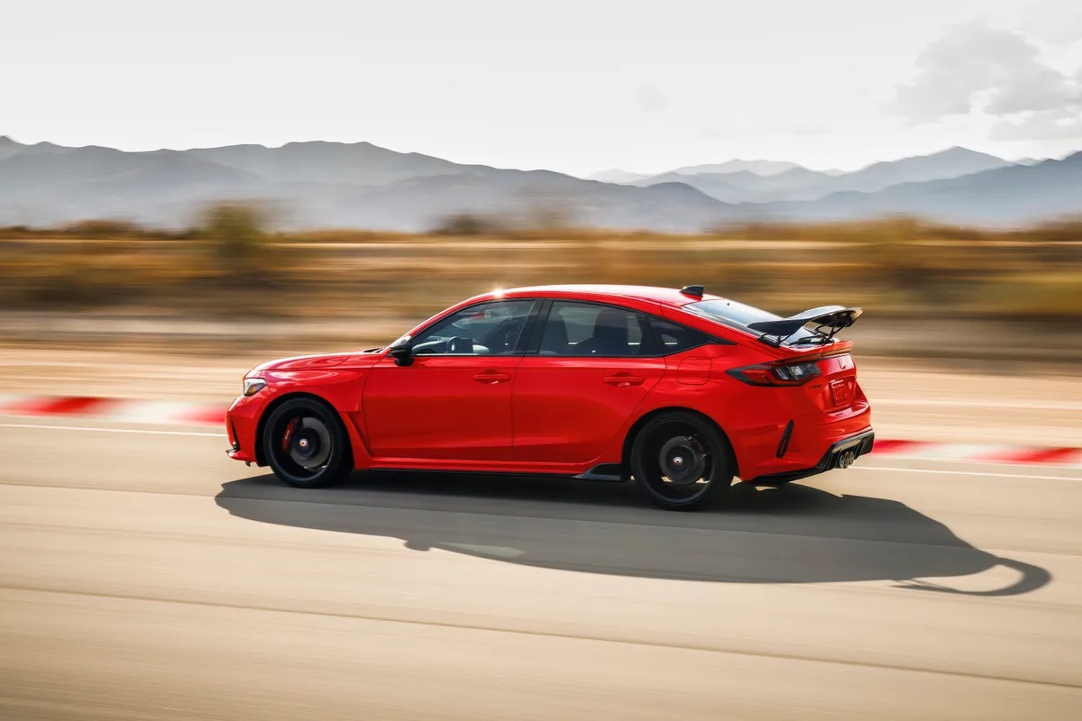 Hé lộ thông số kỹ thuật Honda Civic Type R 2023 - Automotive - Thông ...