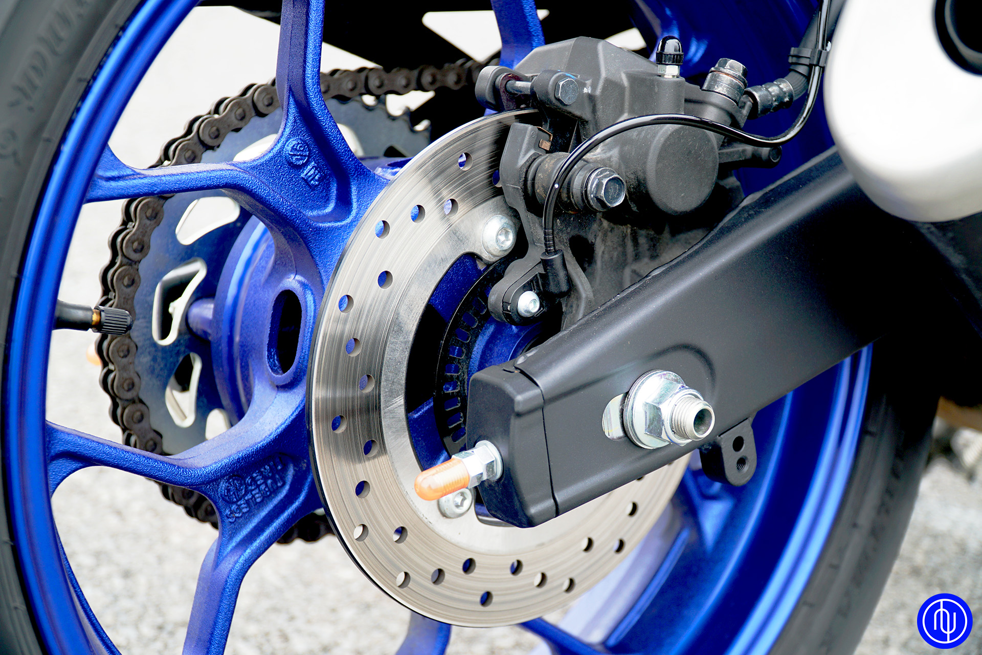 Soi chi tiết Yamaha R3 2020 nhập khẩu chính hãng | AutoMotorVN