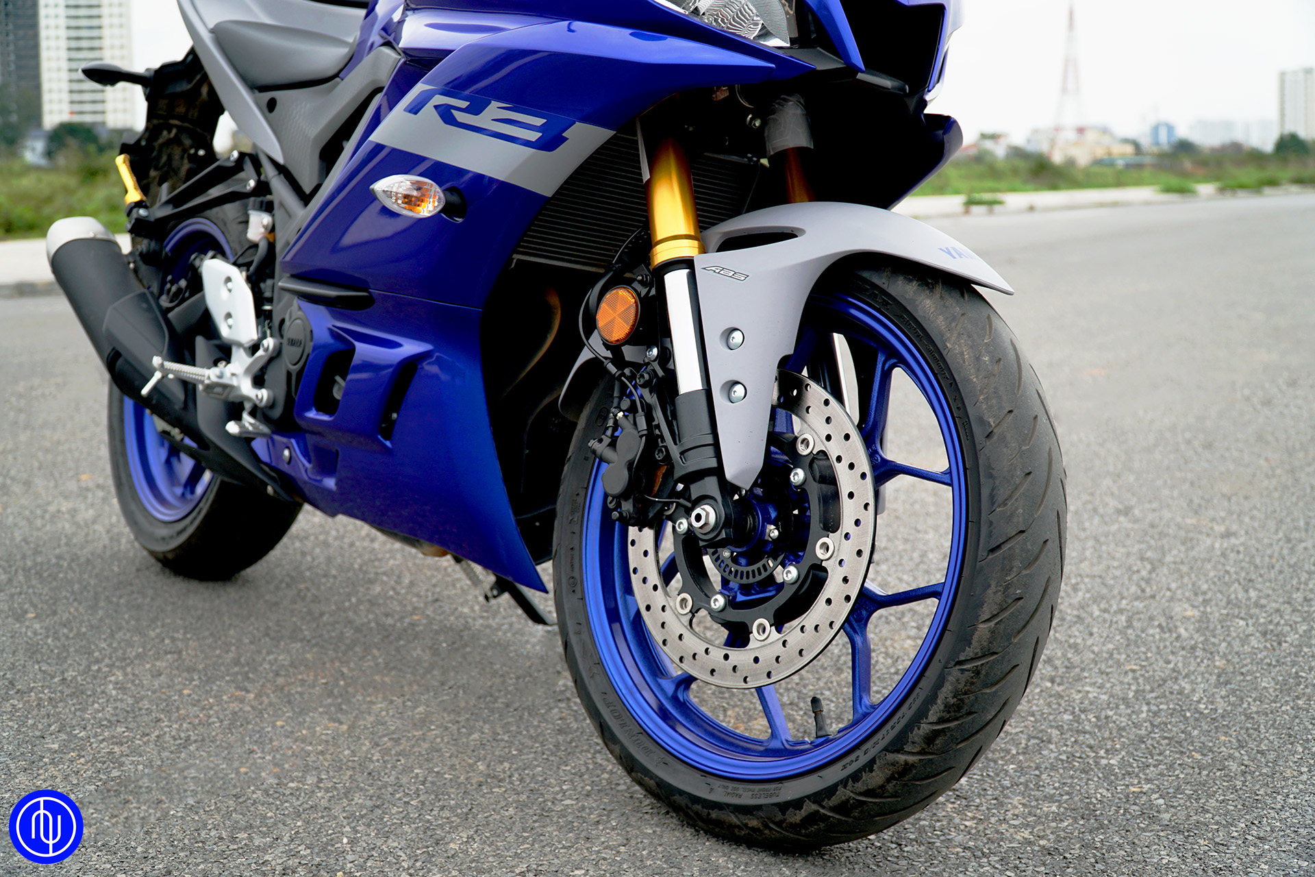 Soi chi tiết Yamaha R3 2020 nhập khẩu chính hãng | AutoMotorVN
