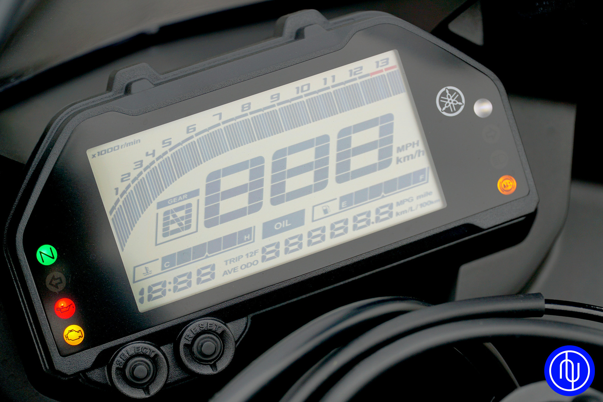 Soi chi tiết Yamaha R3 2020 nhập khẩu chính hãng | AutoMotorVN